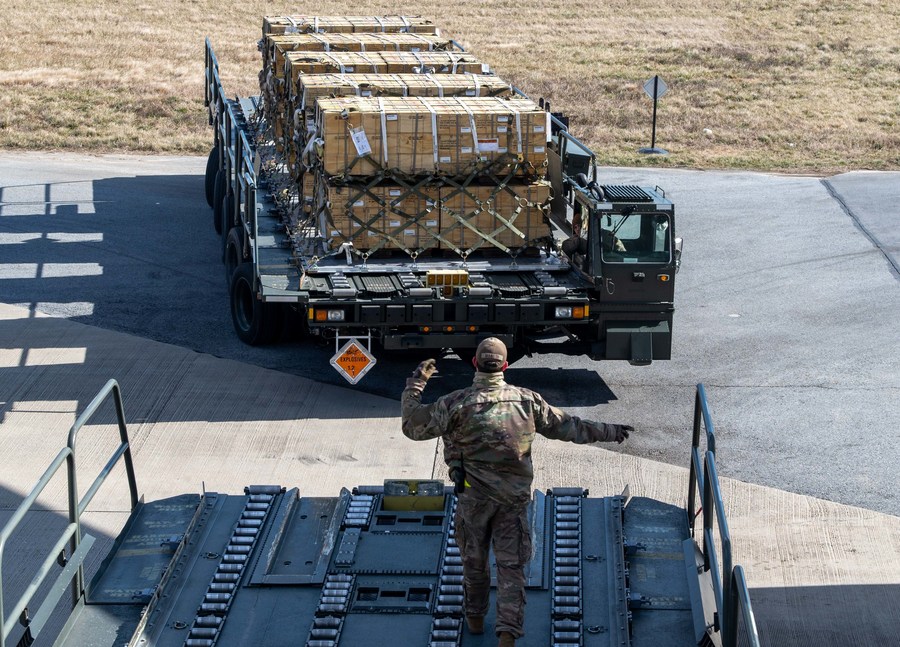 U.S. announces additional arms aid for Ukraine worth 325 mln USD ...